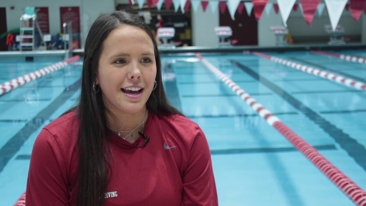 Feature: Women's Swimming and Diving Gets Involved In The Community ...