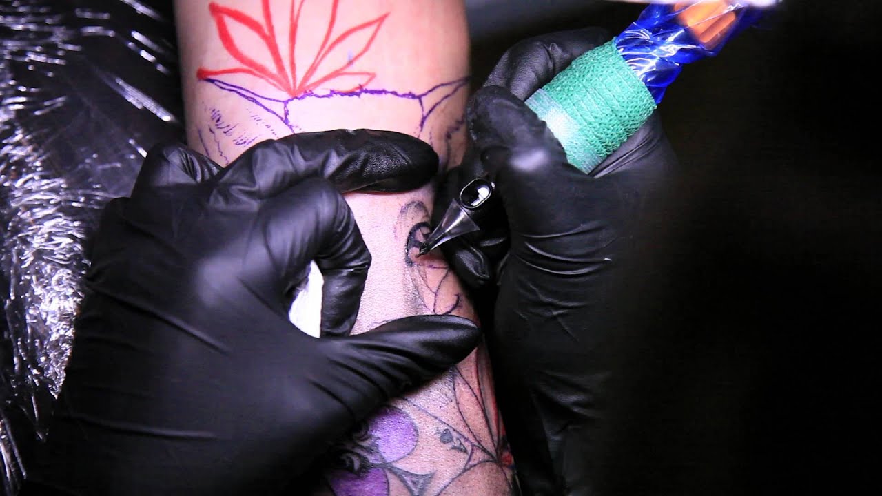 Miryam Lumpini Tattoo - Fox head on Flinch - YouTube