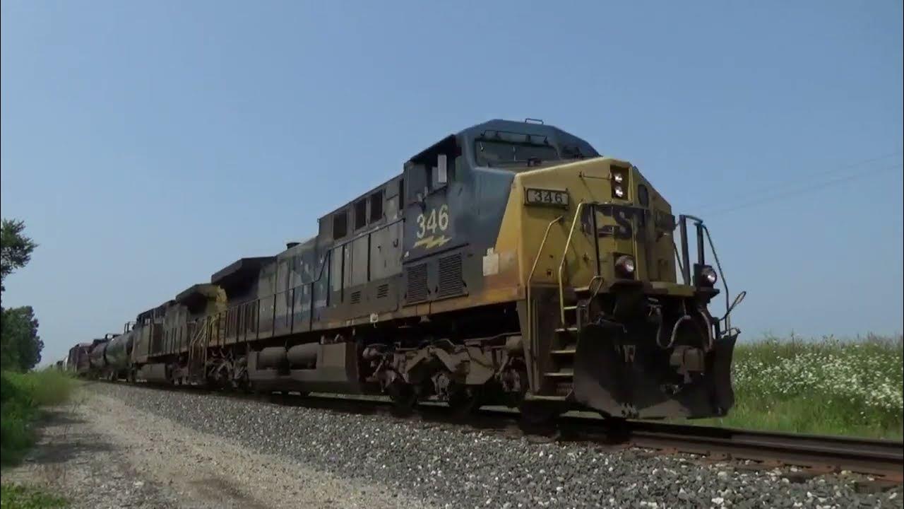 Railfanning West From Lansing Michigan 8-19-2023 FT CSX Yn2 Duo, UP SD70M leader and more! - YouTube
