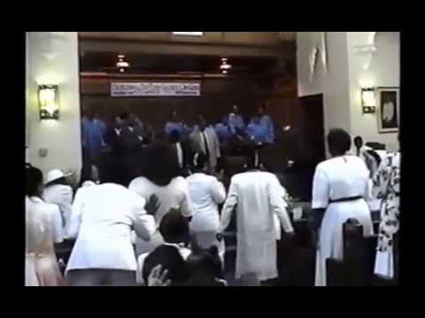 COGIC Holy Cathedral Praise Break (Milwaukee, WI) - YouTube