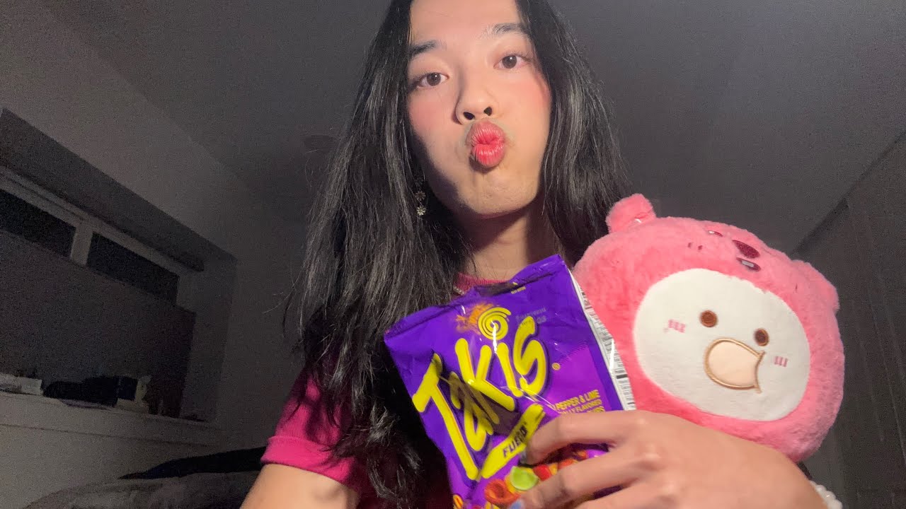 ASMR eating chips 😋(mukbang? idk lol) - YouTube