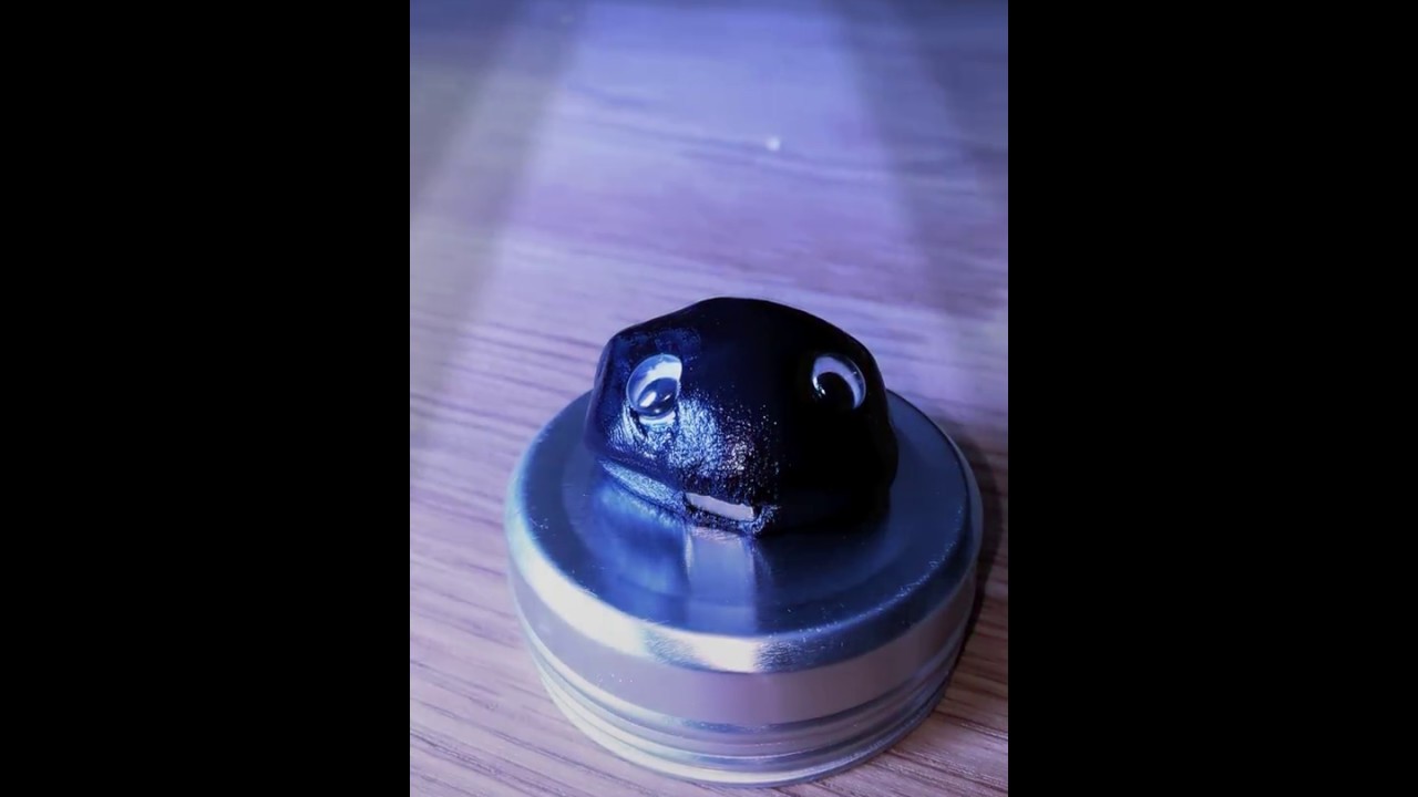 MAGNETIC RUBBER CLAY - YouTube