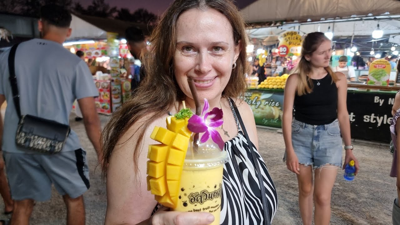 AO NANG LAND MARK NIGHT MARKET - YouTube