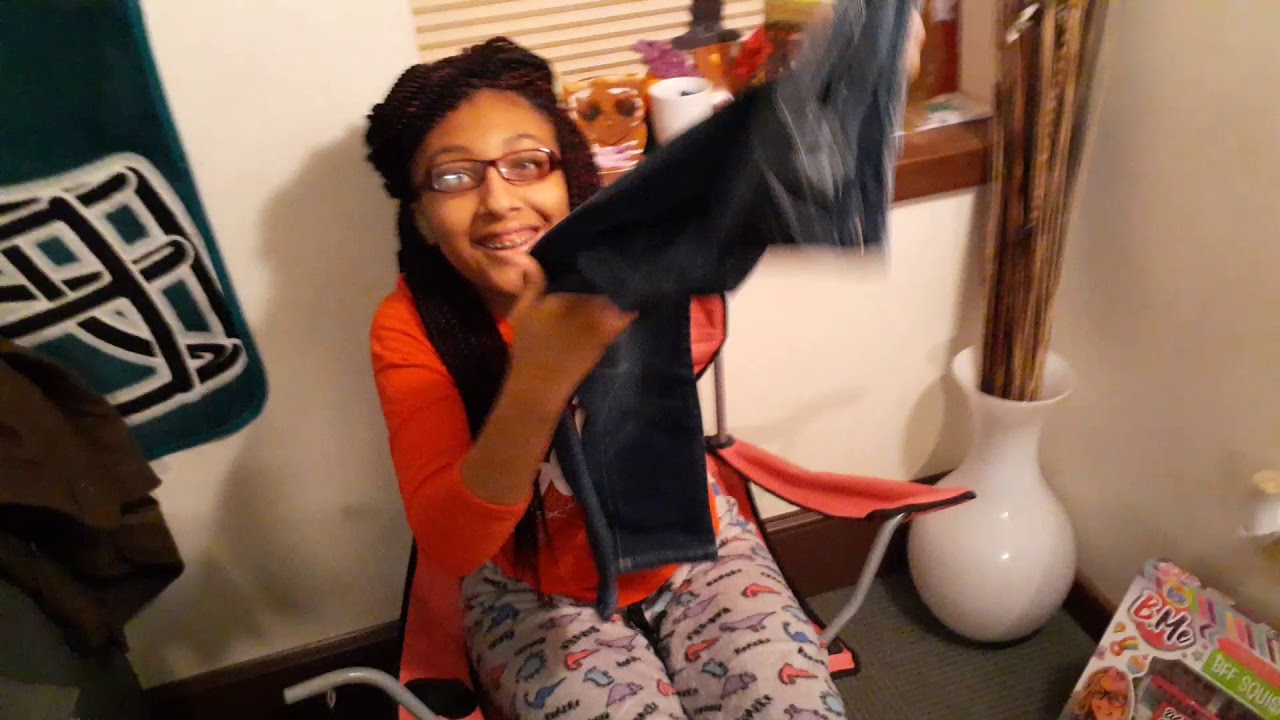 Ariana thanking Mom-Mom & Aunt Mia - YouTube