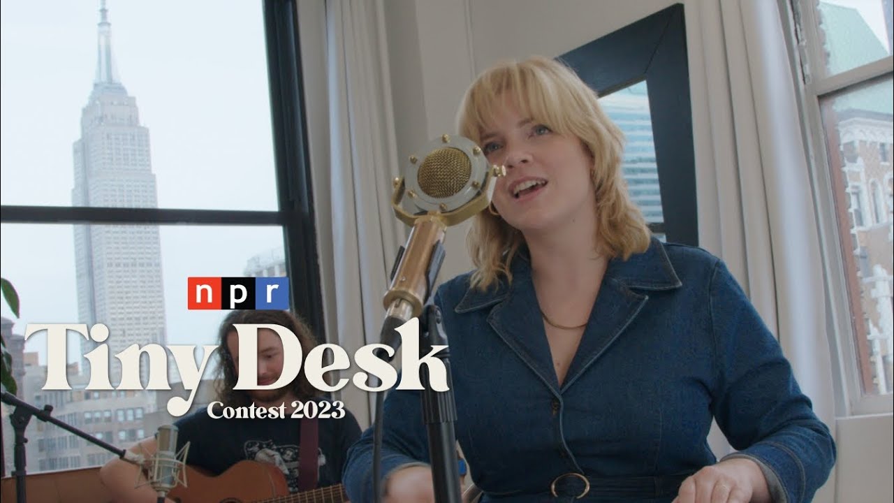 "From the Outside" (Live from the city) - Helena Hallberg - YouTube