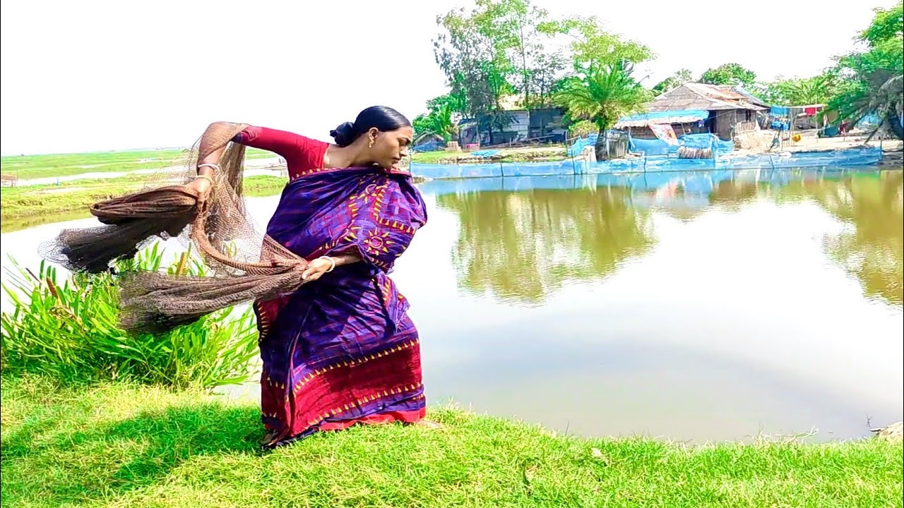 Most Incredible Girl Cast Net Fishing in Pond | Fishing with a cast net ...