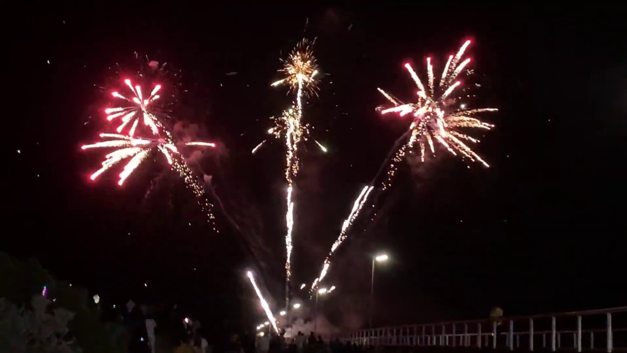 Fireworks Adelaide 2020-Semaphore Beach - YouTube