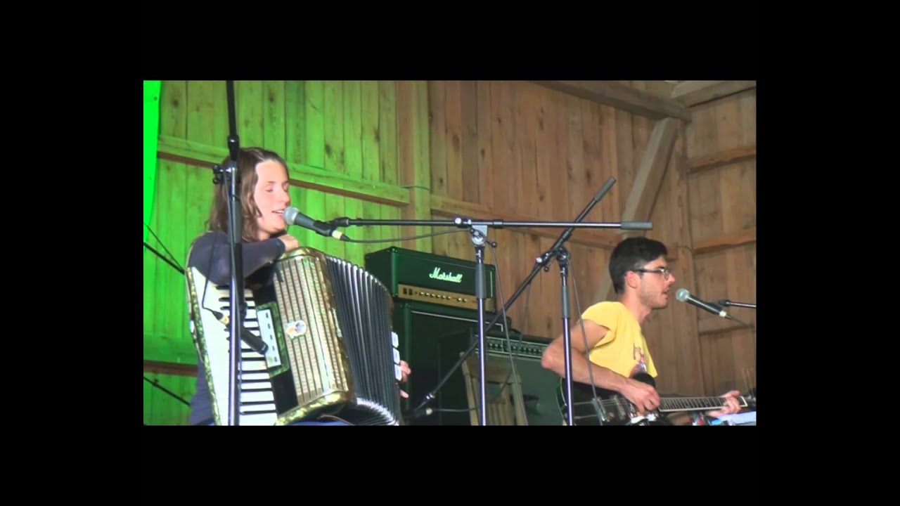 LABA DABA 2012: STŪRĪ ZĒVELE - Masku balles viesis - es un tu - YouTube