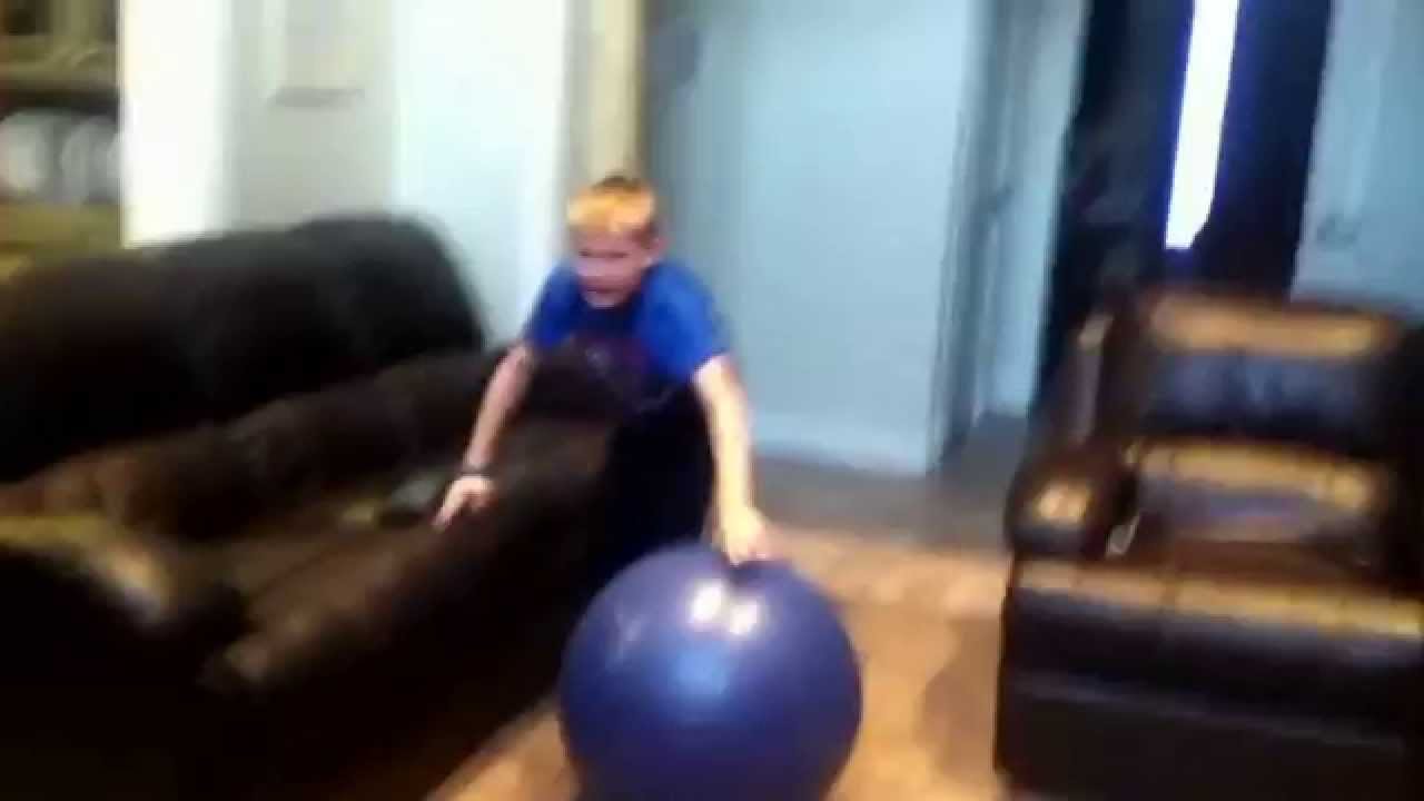Yoga ball fun !!! - YouTube