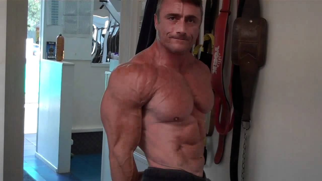 dave mills 2 weeks out weighing 98kg after a carb up - YouTube
