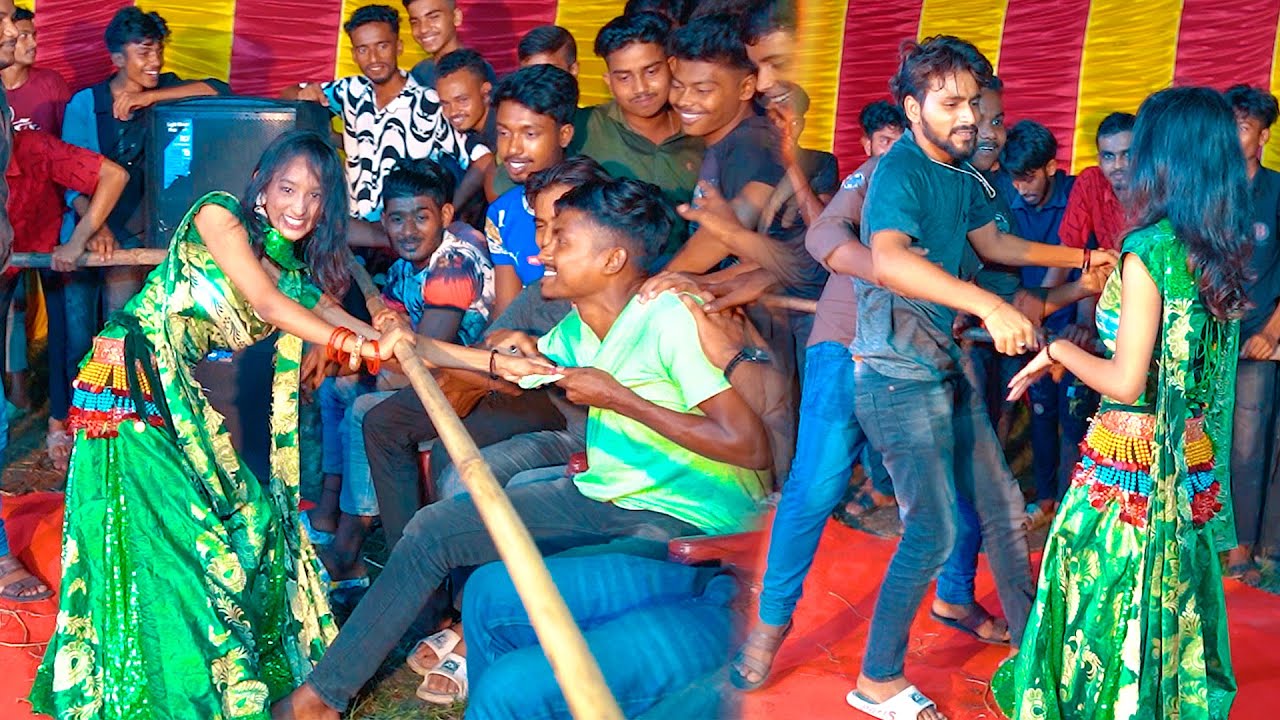 বিয়ে বাড়ির উরাধুরা নাচ viral dance🤣 Bangla New Wedding Dance ...