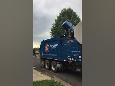 Republic services heil python on trash - YouTube