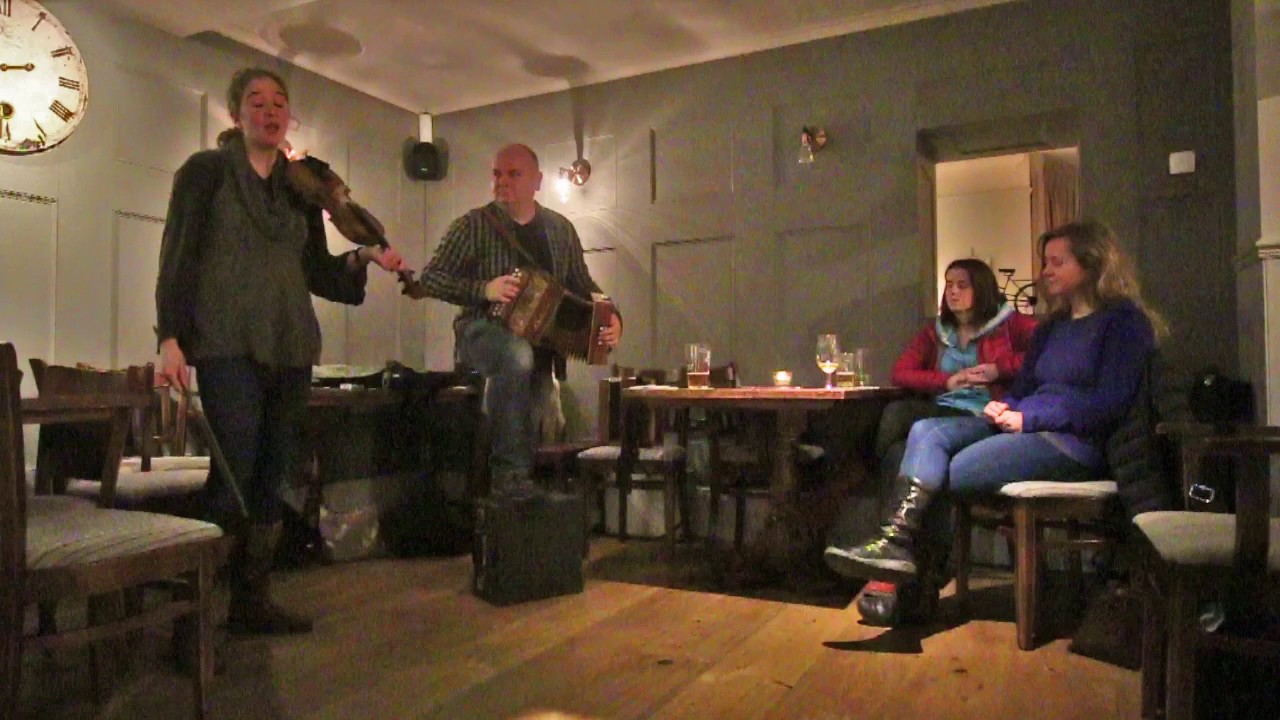 Richard & Jess Arrowsmith at Dunkirk Folk - YouTube