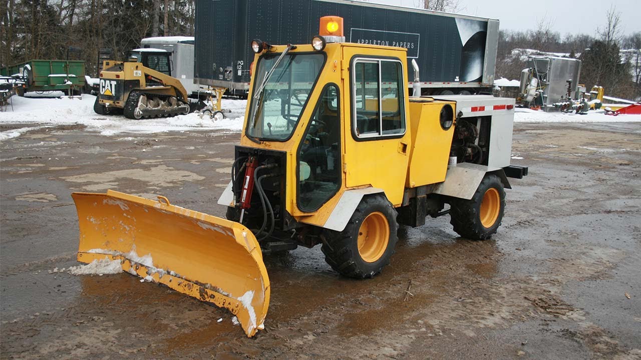 Trackless Vehicles Limited MT3 Diesel Municipal Snow Machine w ...
