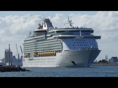 RCCL Mariner of the Seas Sailing out of Port Canaveral - YouTube
