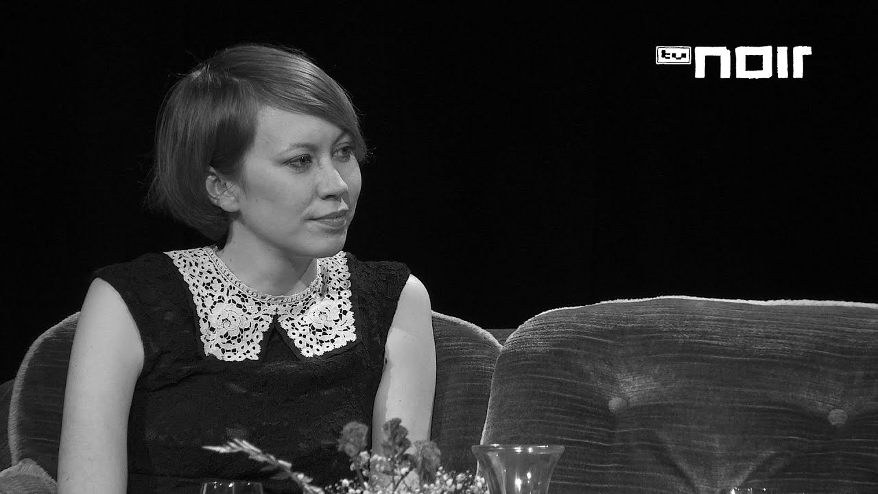 Eva Milner (Hundreds) im Interview - Teil 1/2 - YouTube