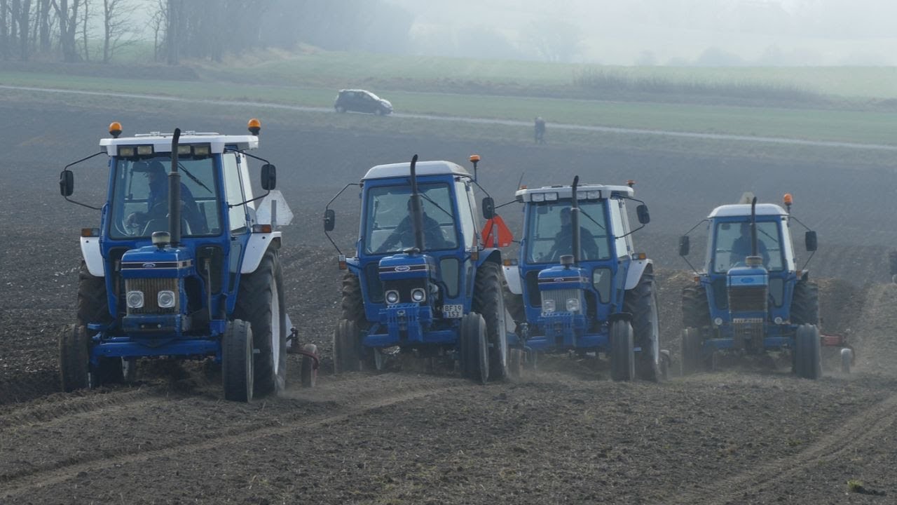 VINTAGE FORD TRACTORS PLOWING - Ford FW35, Ford 5610, Ford 7710, Ford ...