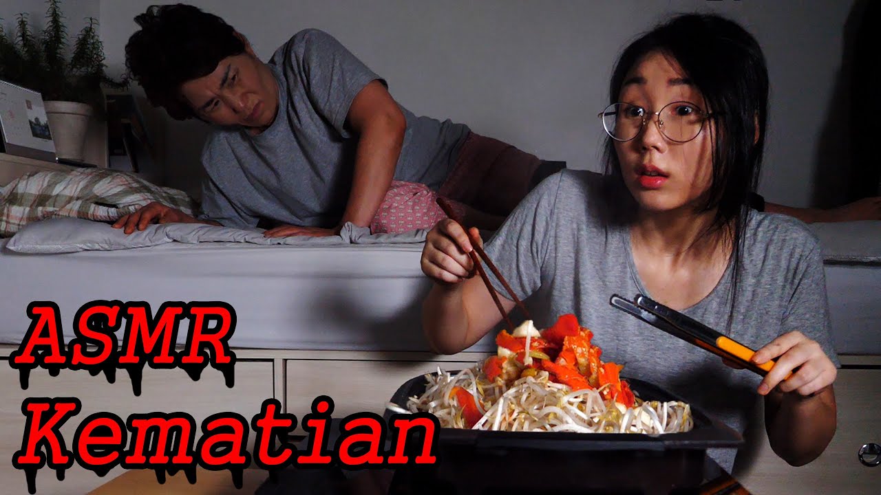 Makan diam-diam tahu jelotot di depan mama yg lagi tidur.. - YouTube