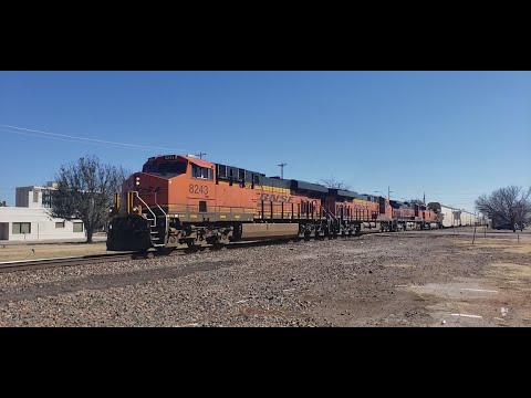 BNSF 8243 leads a northbound manifest train @ Gray St in Norman, Ok February 19, 2022 - YouTube