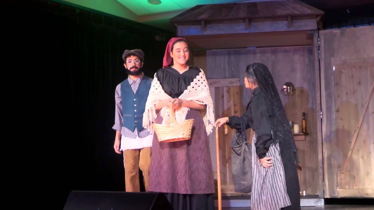 Gabby as yente from fiddler on the roof - YouTube