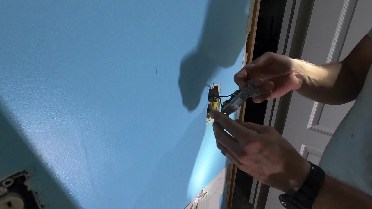 How to Replace a Light Switch (15 AMP 2-way) - YouTube