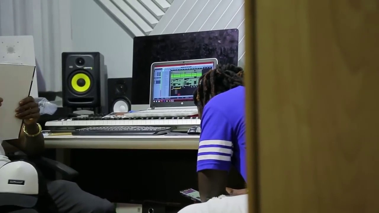 Harmorapa akutana na harmonize live studio ya Wasafi. - YouTube