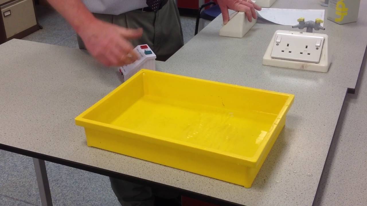 Water Wave speed in a plastic tray demo - YouTube