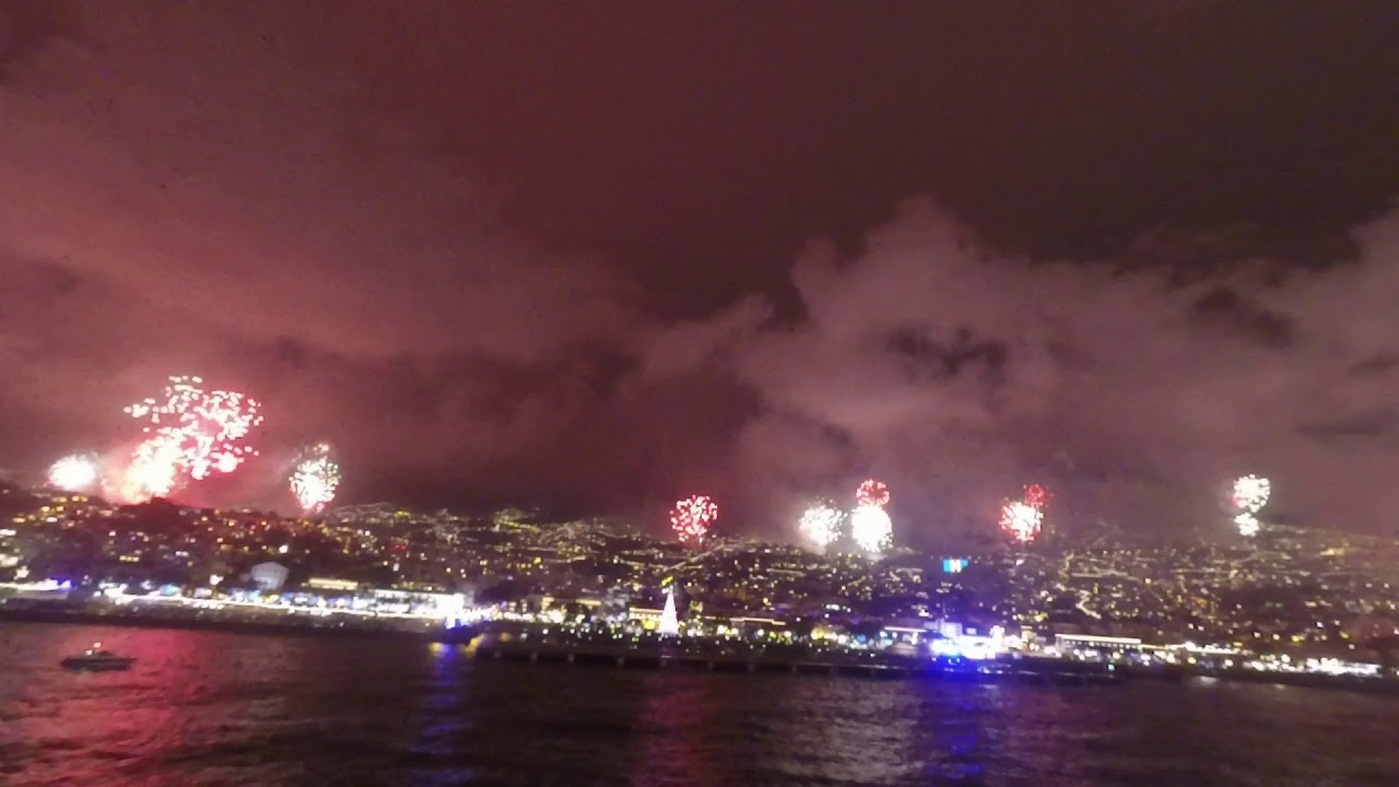 2018 NYE Fireworks In Madeira From Ventura - YouTube