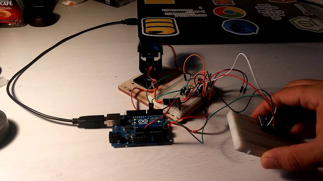 Controllable pan &tilt Arduino + mpu6050 + servos - YouTube