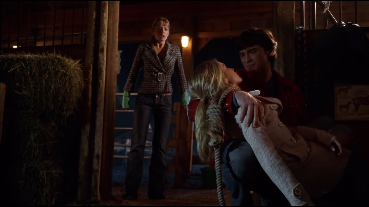 La Muerte de Alicia Baker | SMALLVILLE 4x12-Latino - YouTube