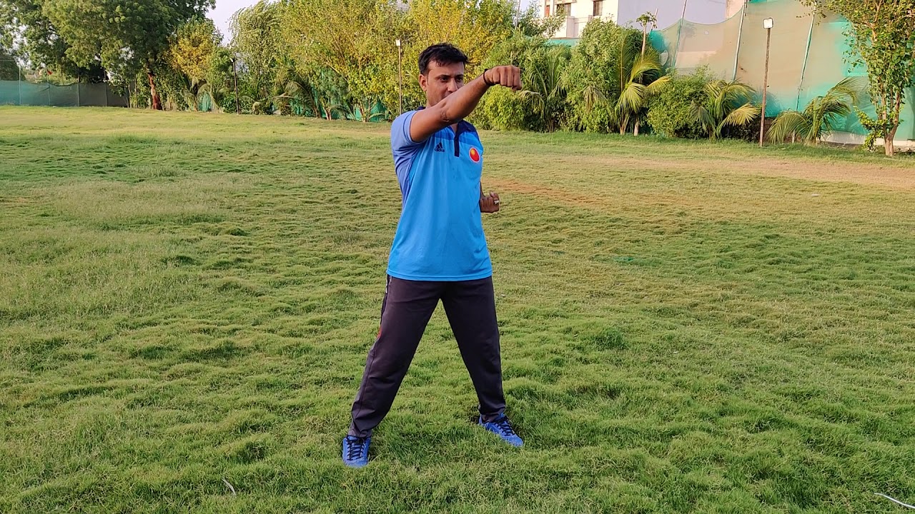 Basic punch combination - YouTube