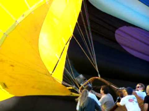 Fire in the Hole at the 2010 Monroe Balloon Rally - YouTube