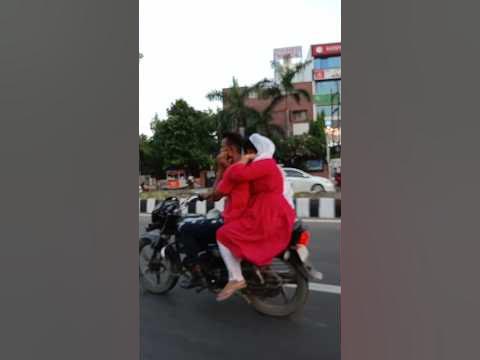 haste haste kat Jaye raste - YouTube