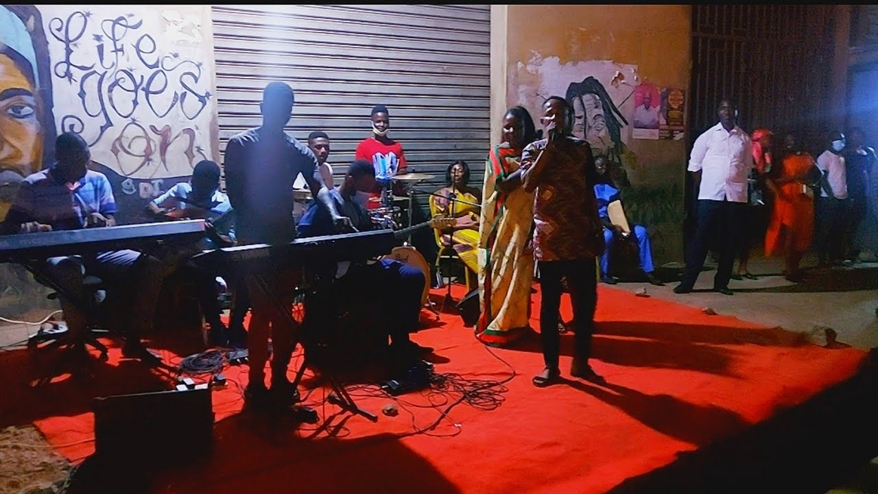 Hot Pentecostal Praise led by Seth Abu | Sunday Evening Street Gospel ...