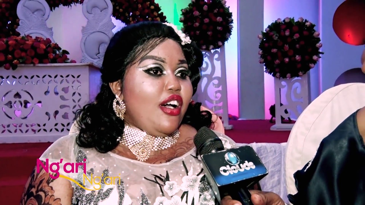 AMINA Akifundishwa na Kungwi jinsi ya kutumia kungu ya macho - YouTube