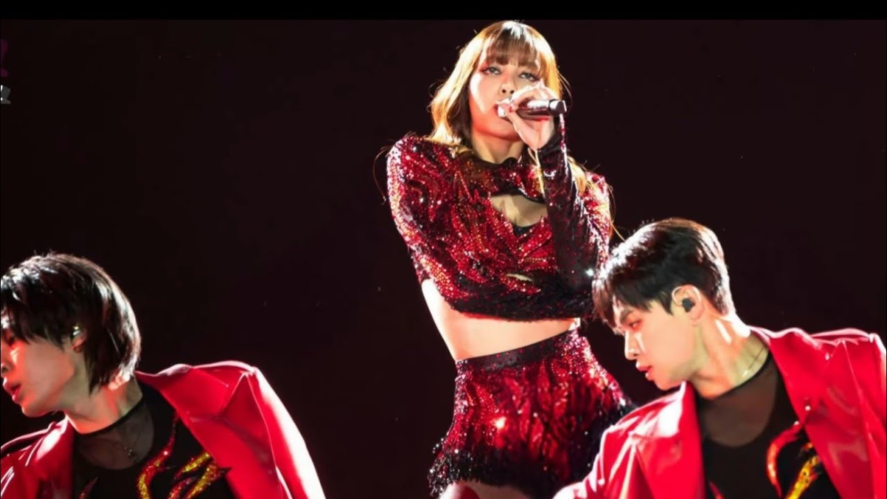 "LISA's Epic 'Rockstar' Performance & Iconic Walk at ICONSIAM Countdown ...