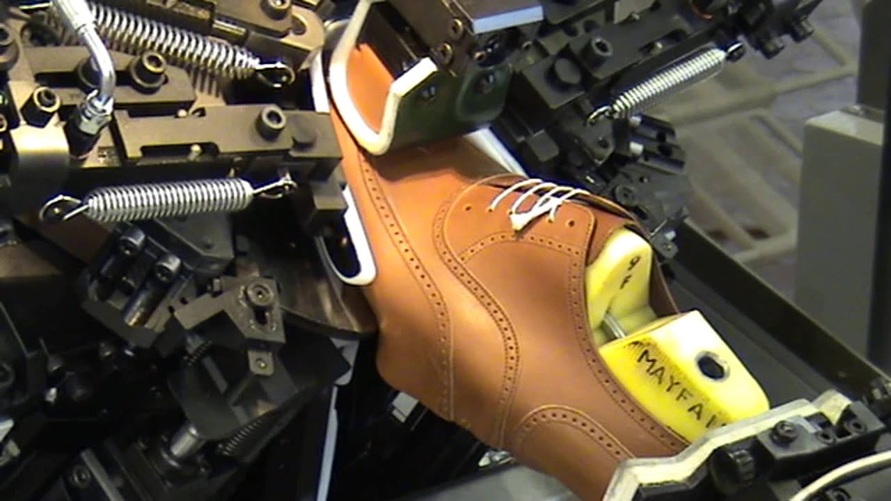 Ormac 833T man shoes machine - YouTube