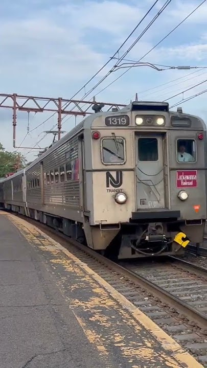 NJT Arrow III with it’s Lackawana Stickers passing Maplewood,NJ - YouTube