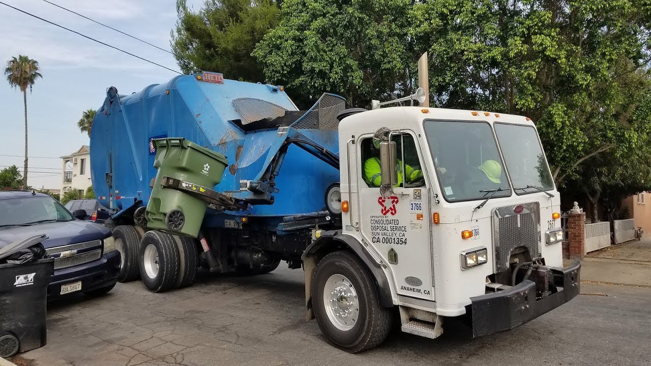 Consolidated Disposal Service #2661 on a Residential Route! - YouTube