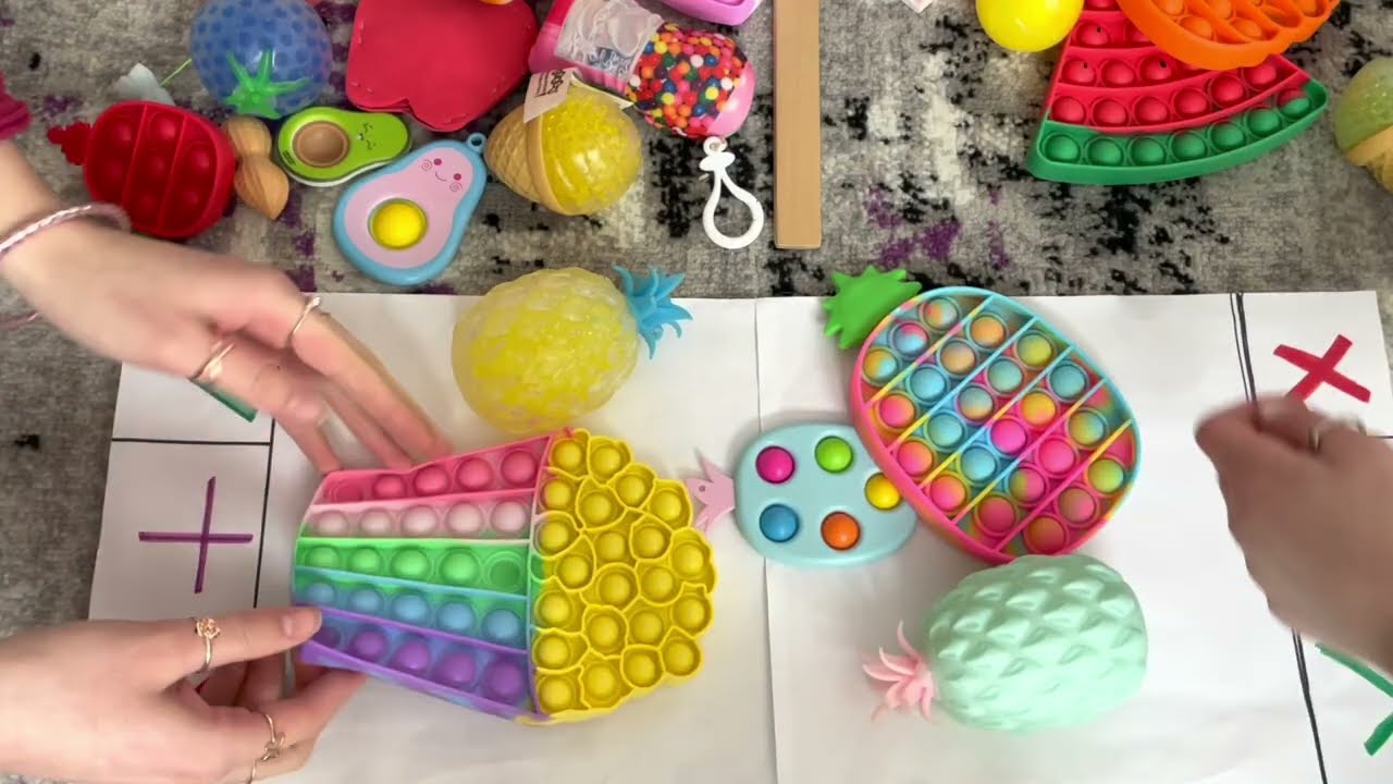 FIDGET TRADING WITH MY SISTER! - FOOD Fidgets ONLY!🍟🍩🍫 *LEGENDARY POP ...