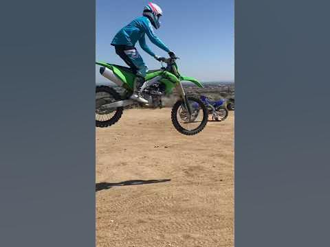 2022 KX250F JUMP AND POPS WHEELIE #dirtbikes #kawasaki #kx250f #wheelie #mx #fourstroke #4stroke ...