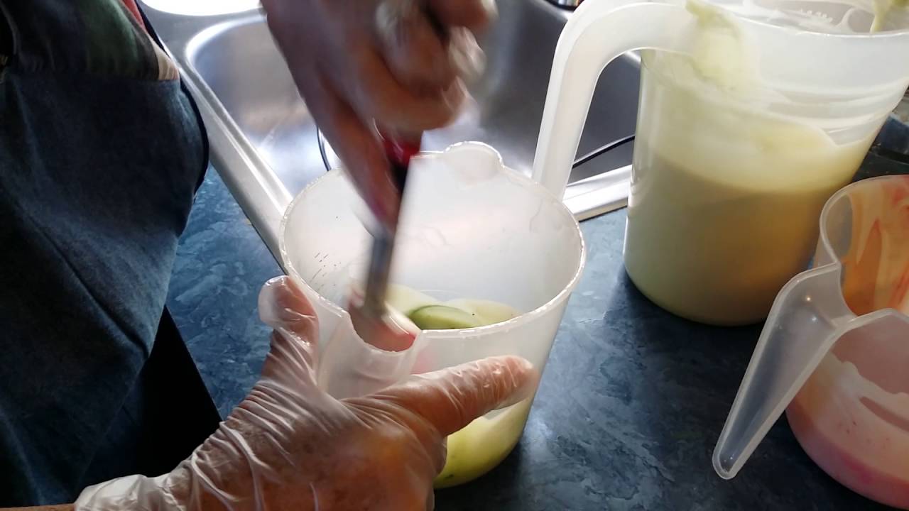 Making guest size soap with Vibrant Gal - Brianna - YouTube