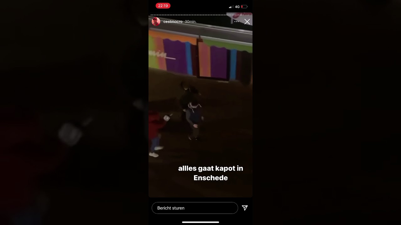 PLUNDERINGEN IN WINKELCENTRUM ENSCHEDE (AVONDKLOK PROTEST) - YouTube