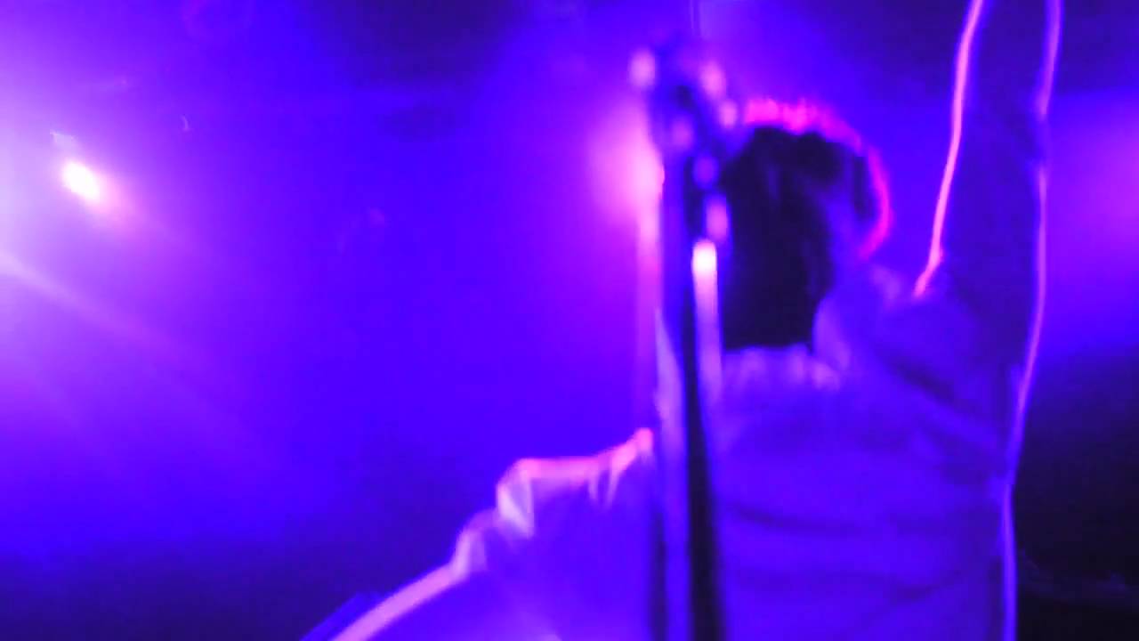 Janelle Monàe - Violet Stars Happy Hunting!!! - HD - live à la ...