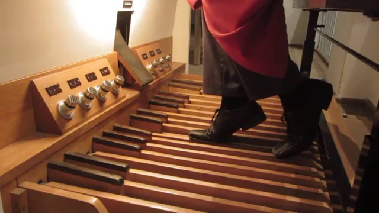 Christmas-Special 2015: Blick auf das Orgelpedal beim Auszug/Postlude ...