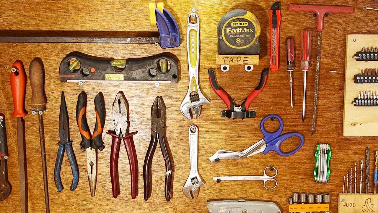 IMPROVE YOUR WORK SPACE With Knolling: The Ultimate Tool Organisation ...