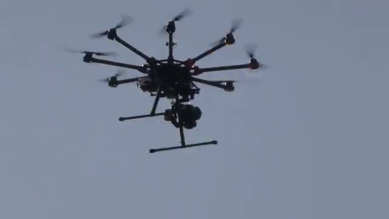 VERY BIG DRONE FLYING OVER THE CITY - YouTube