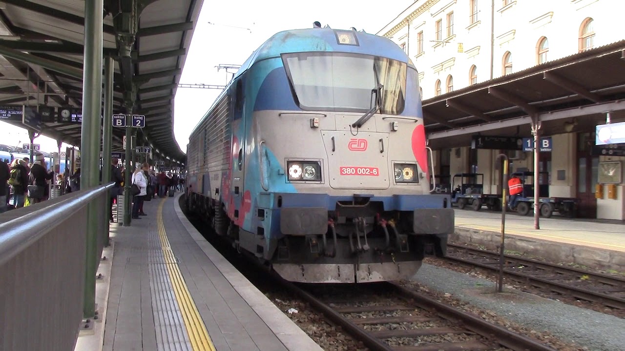 Vlaky Brno - YouTube