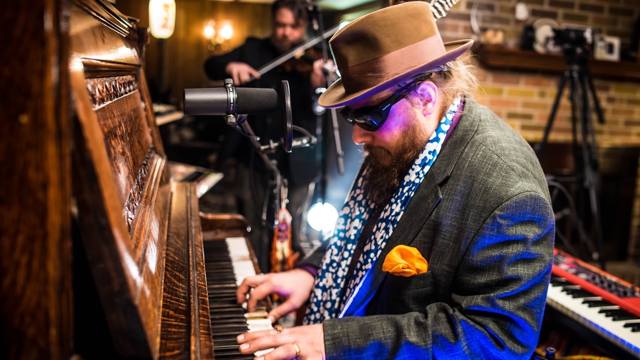 Nicholas David - Look at Me (Official Video) - YouTube