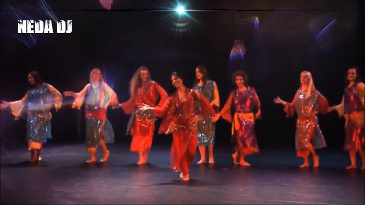 Iranian girls dance bandary with song Aroosi Bandari - Hassan ...